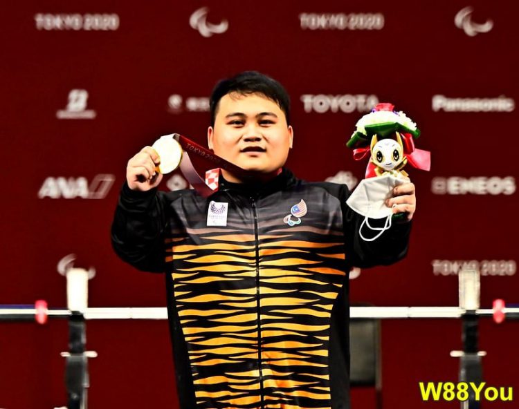 Paralympics 2020: Bonnie Bags Gold - Malaysia Powerlifting